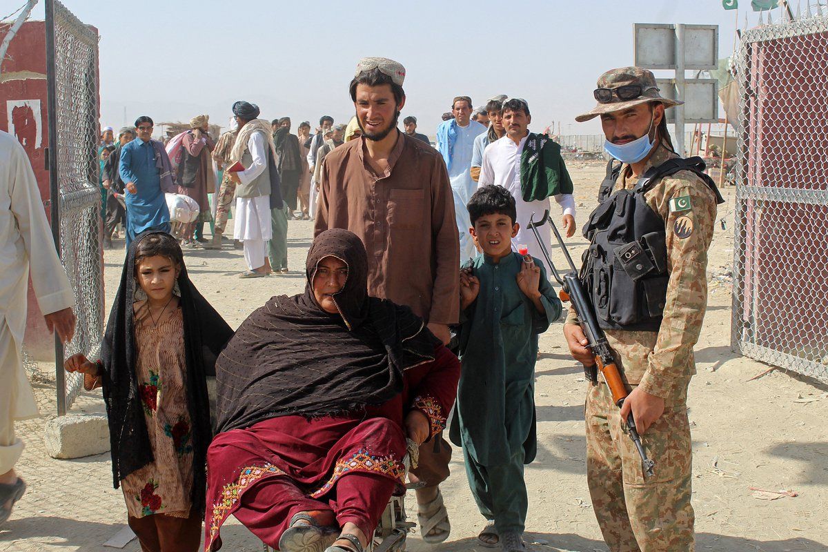 UNHCR urges Afghanistan's neighbors to keep borders open to displaced ...