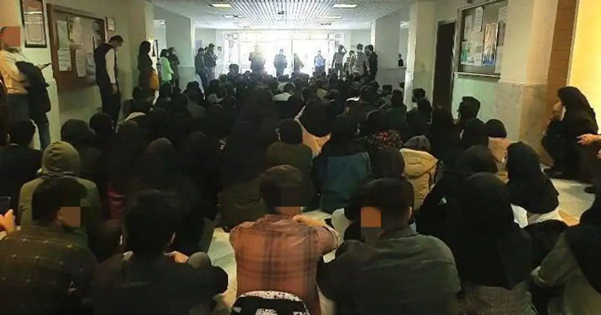 خیزش انقلابی؛ اعتصاب کسبه، تجمع در شهرها و دانشگاهها و فراخوان تظاهرات