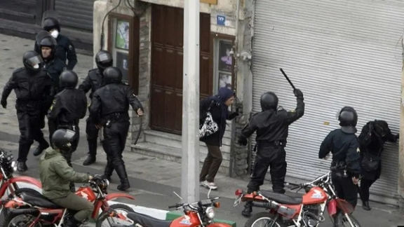 Foreign supply chains enabled Iran protest crackdown, report finds ...